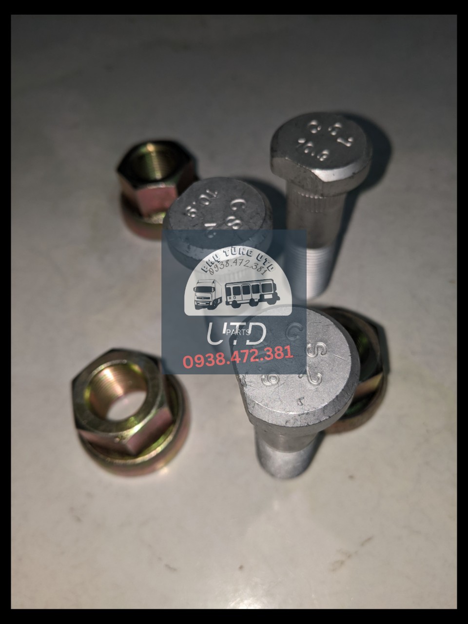 TẮC KÊ TRƯỚC SAU IVECO DAILY PLUS 16 19 CHỖ GIÁ TỐT - PHỤ TÙNG UTD